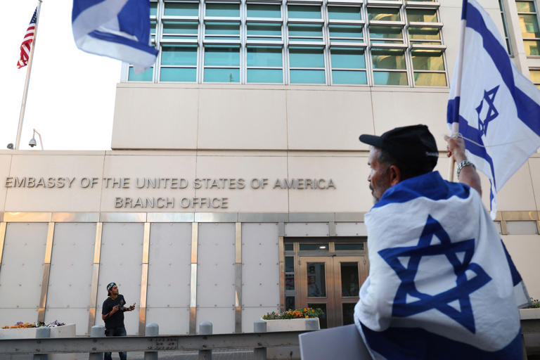 US Embassy saying it can't evacuate Americans in Israel sparks fury