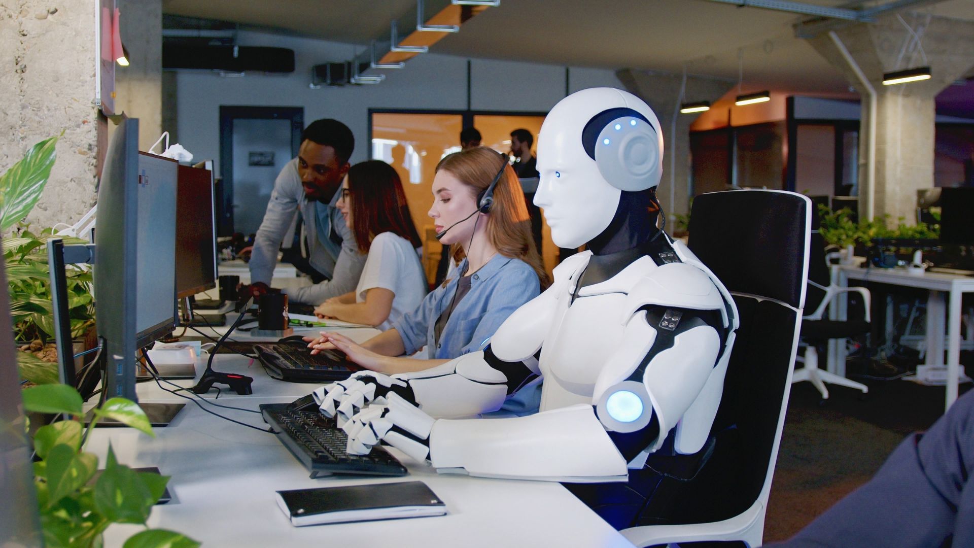 Humanoid robot roaming London streets has people doing a double take