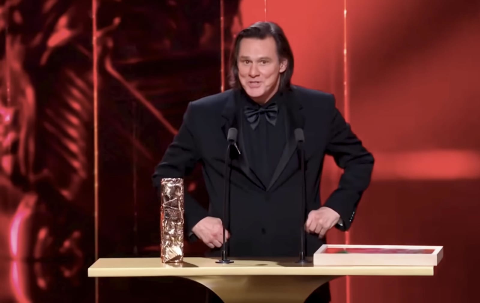 Jim Carrey's 'unrecognisable' look explained: What plastic surgeons say ...