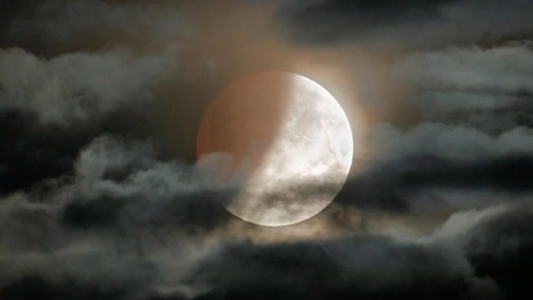 Luna azul del 31 de mayo: qué le espera a cada signo en el amor, la ...