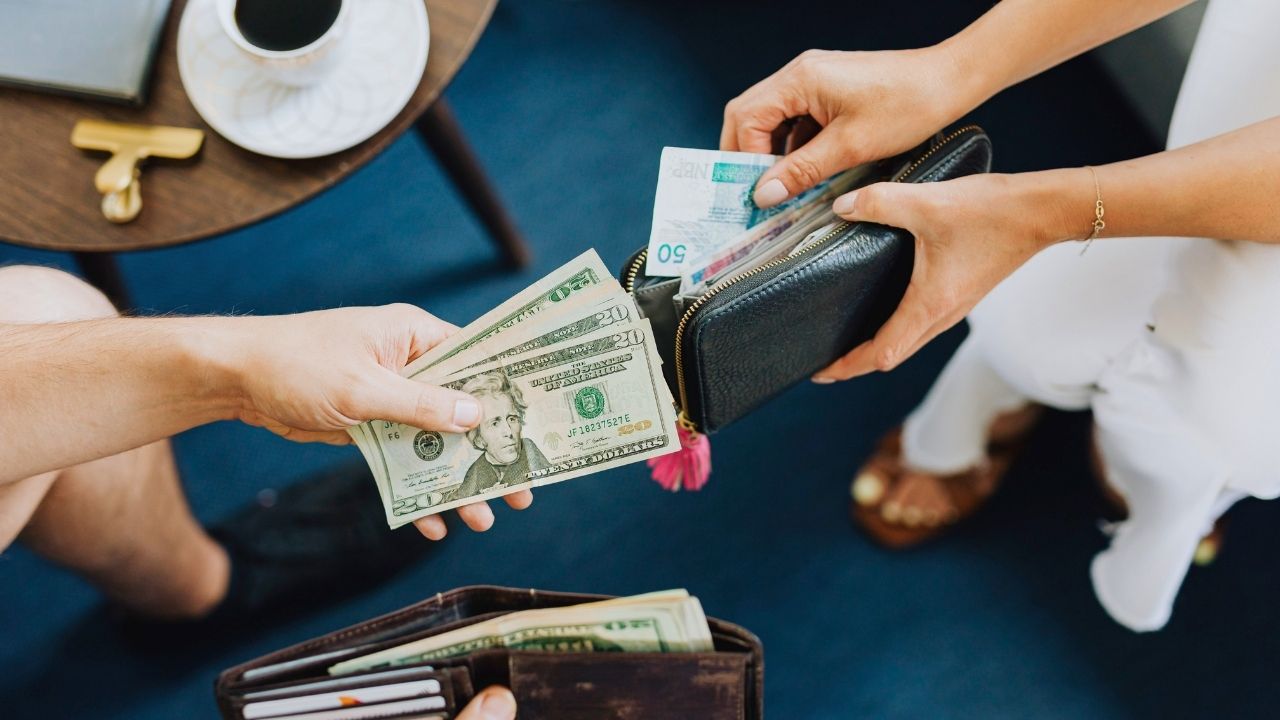 Friend's newest date refused to pay her $80 share of my expensive ...