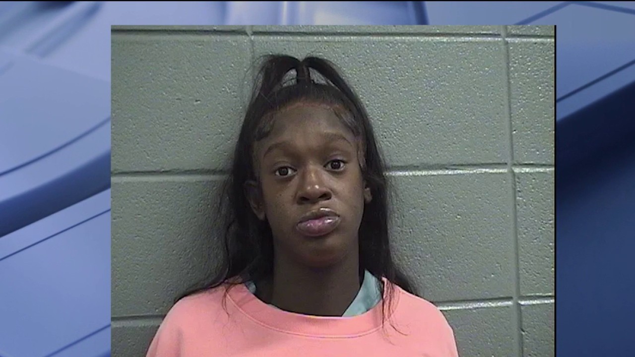Chicago woman accused of killing boyfriend asks judge to dismiss case