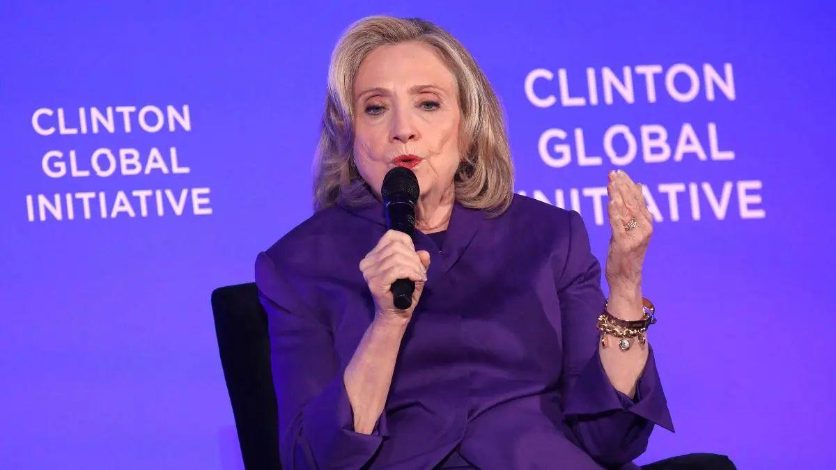 Heated Hillary Clinton snaps at Nancy Mace during explosive Jeffrey ...