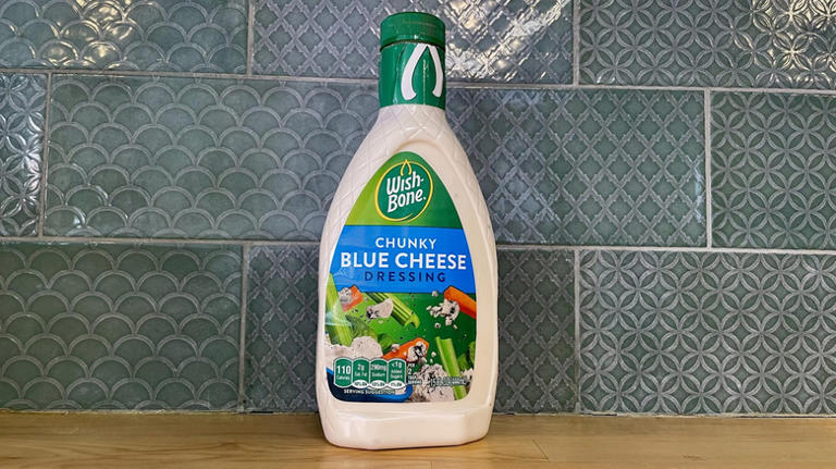 I tried and ranked 9 blue cheese dressing brands