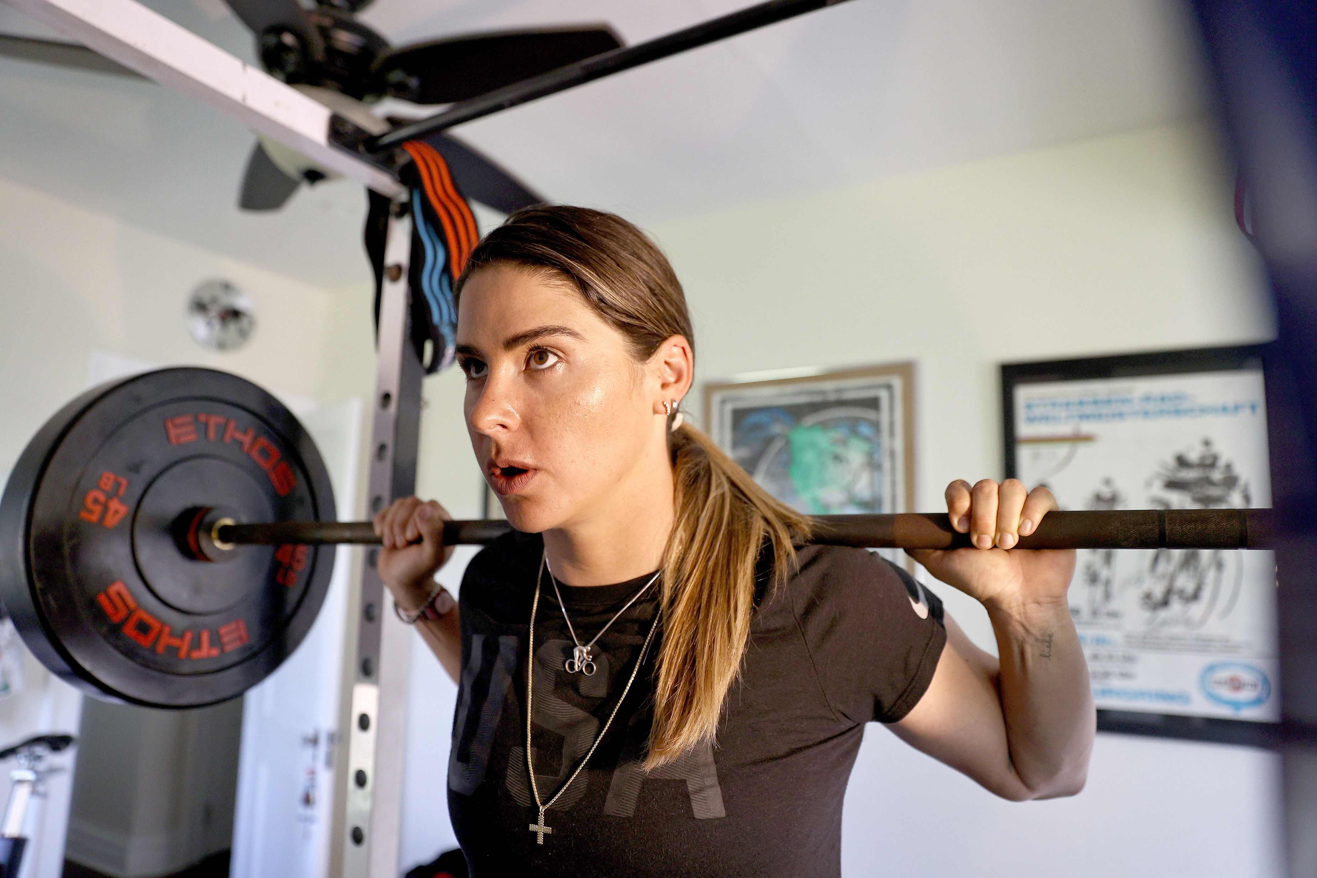 Can you gain muscle while losing fat? What the science says