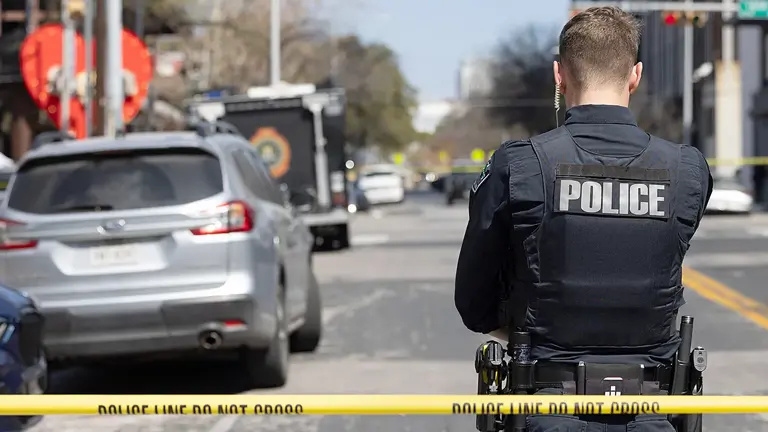 Austin police arrest 3 juveniles allegedly linked to 12 random ...