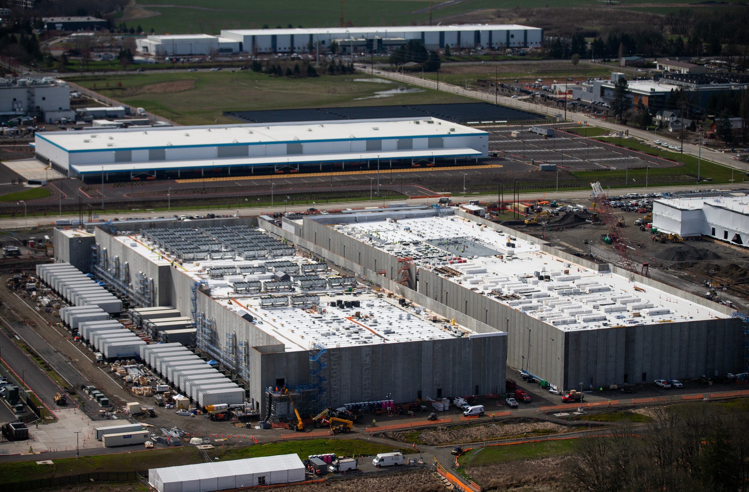 Oregon moves toward 1-year moratorium on some data center tax breaks