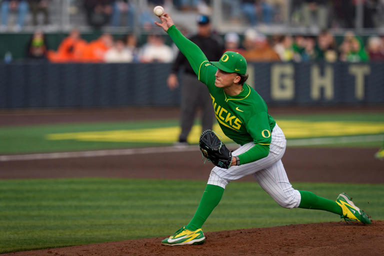 Oregon baseball completes two-game sweep over Xavier at PK Park