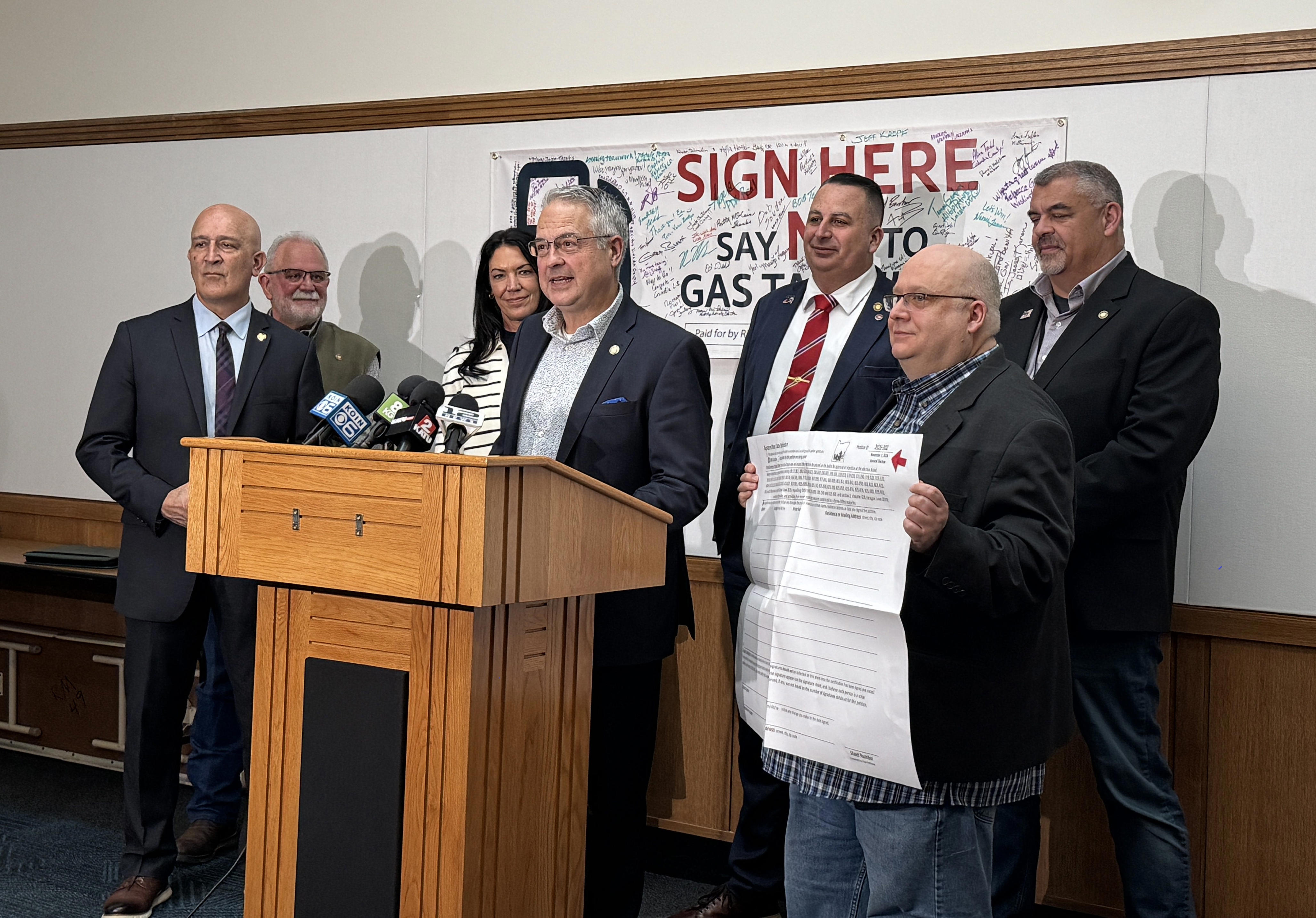 Oregon gas tax leaders sue state over moving referendum vote to May