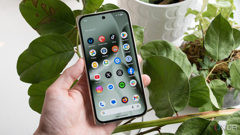 These 4 Pixel widgets earn their space on my home screen by cutting ...