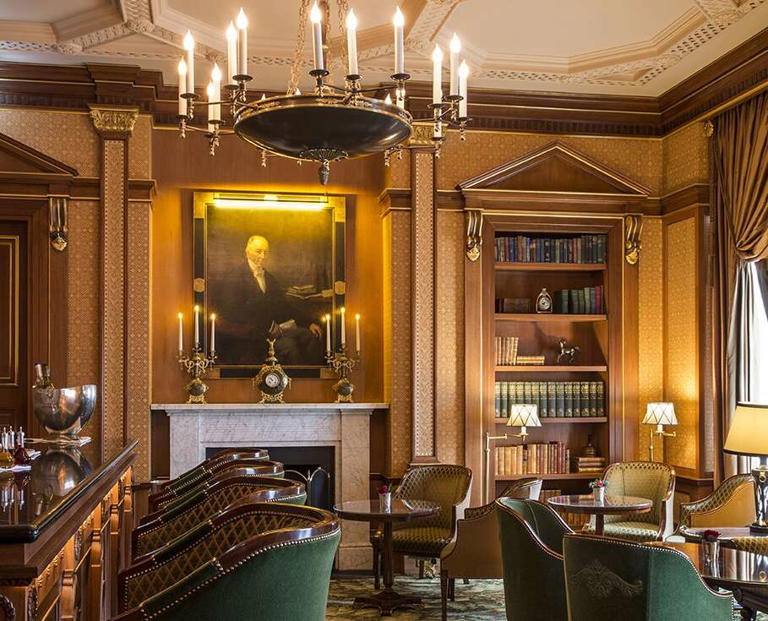 You need to see the most beautiful hotel libraries in the world