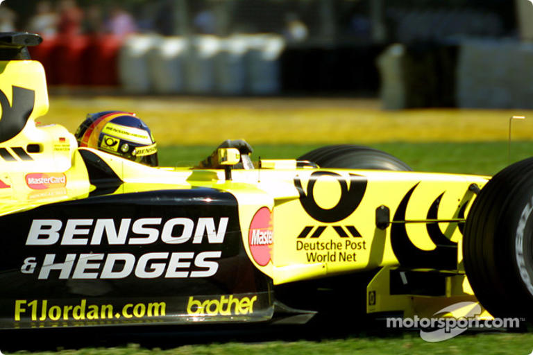 Así fue el debut de Fernando Alonso en F1 en 2001: caótico