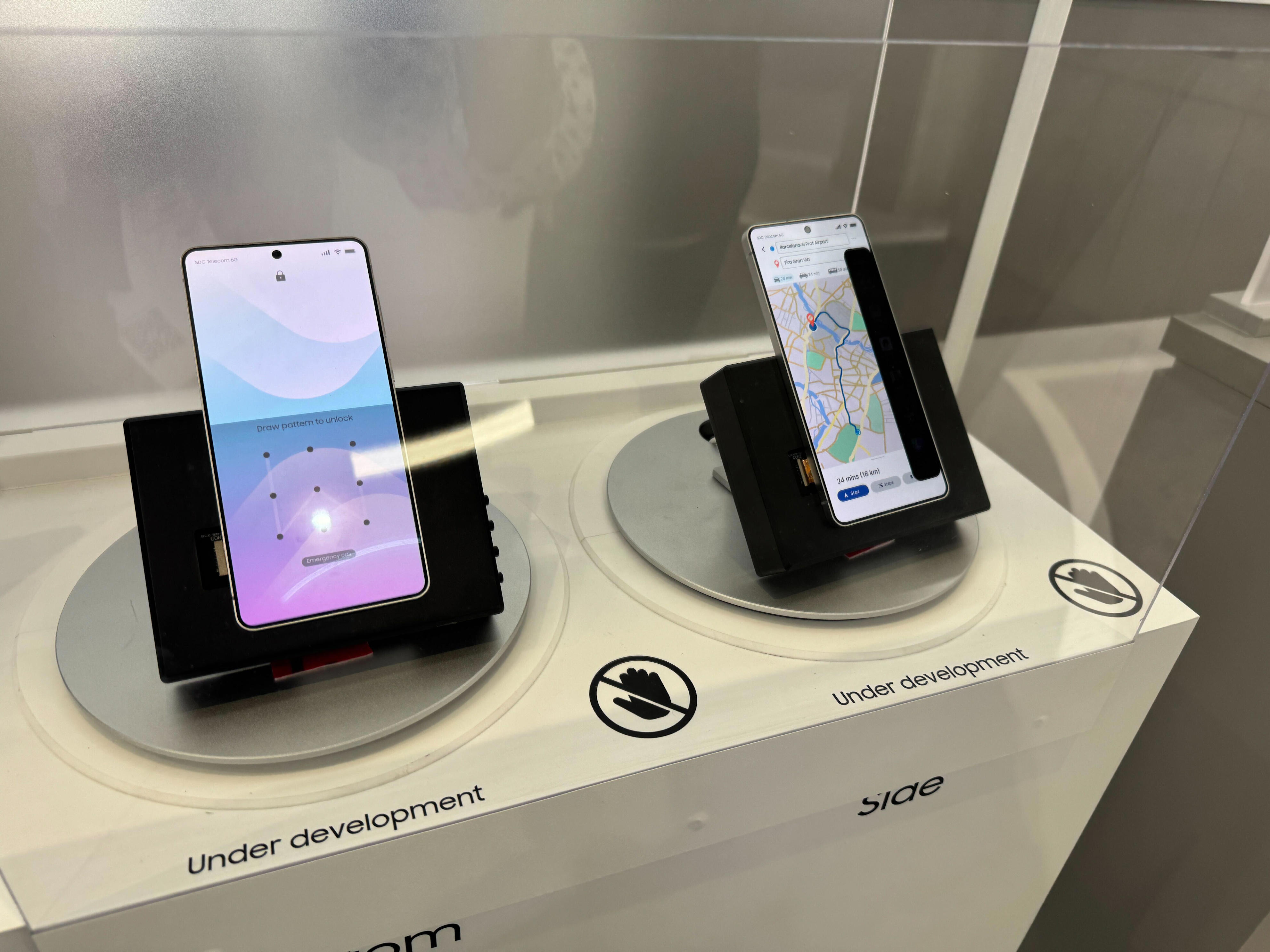 Samsung's privacy display is the coolest S26 Ultra feature. I've just ...