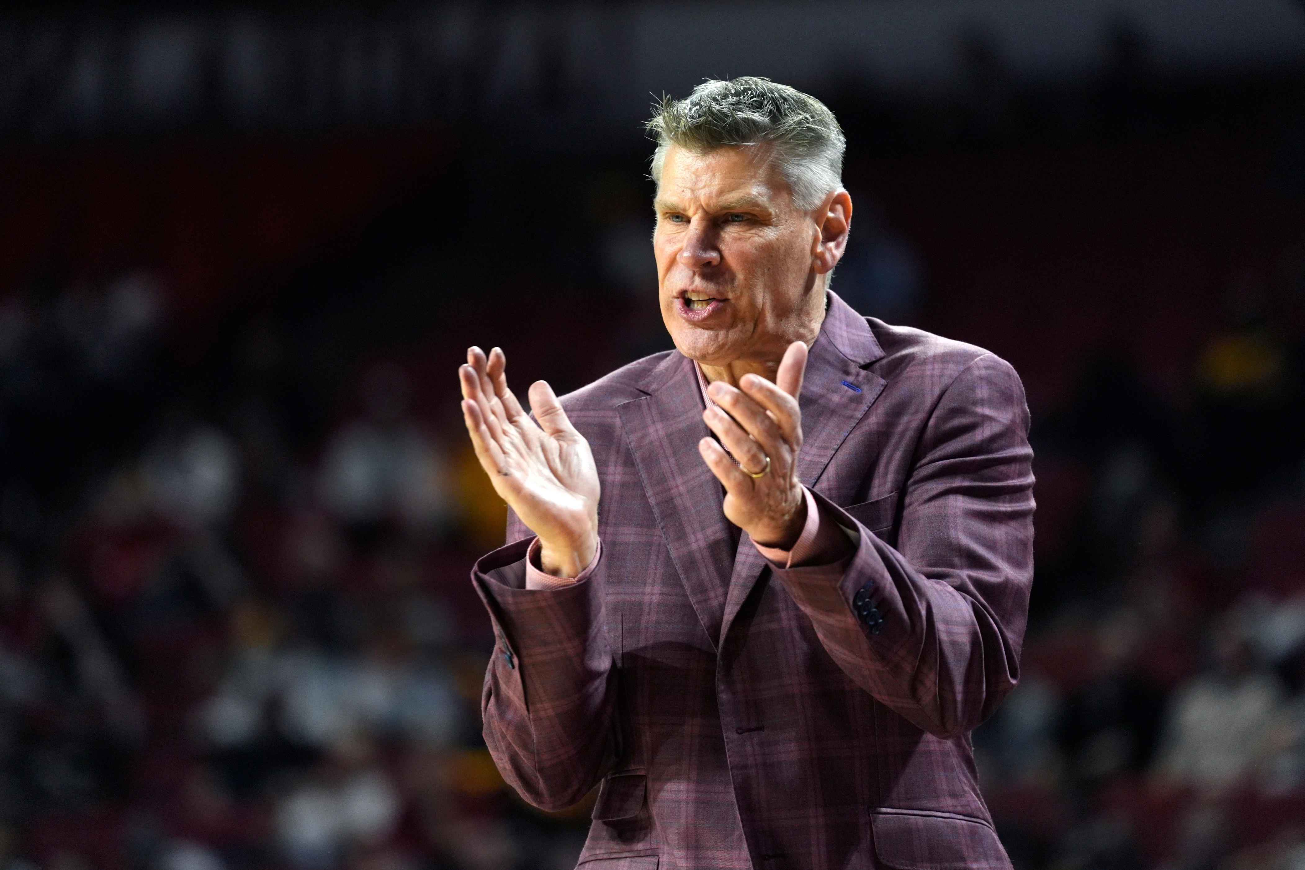 Porter Moser returning as OU basketball coach for next season. Sooners ...