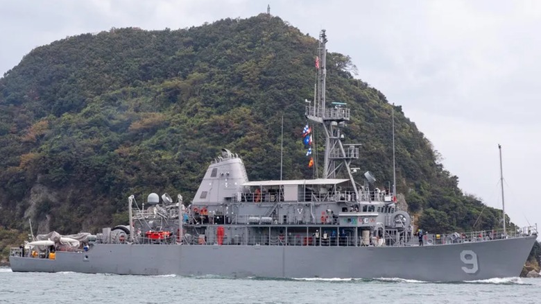 4 of the smallest ships in the US Navy