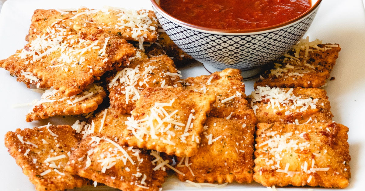22 dips and snacks for game night with friends