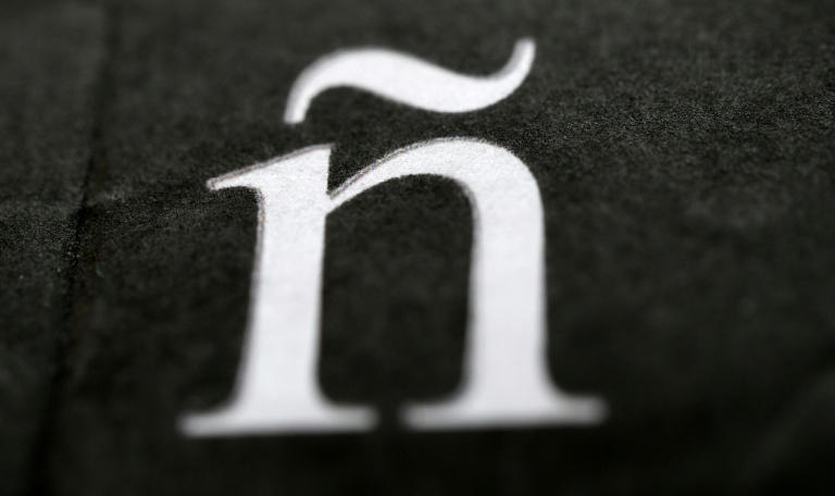Frankreich erlaubt Wellenzeichen auf Buchstaben