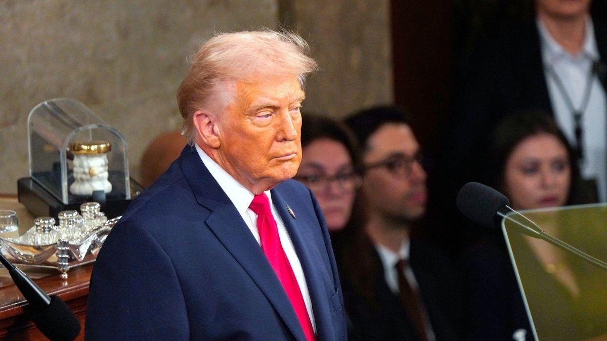 'Stand if you agree': How Donald Trump's State of the Union challenge ...