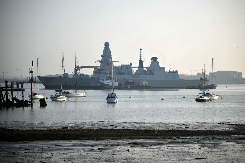 UK sends counter-drone helicopters and HMS Dragon to base in Cyprus
