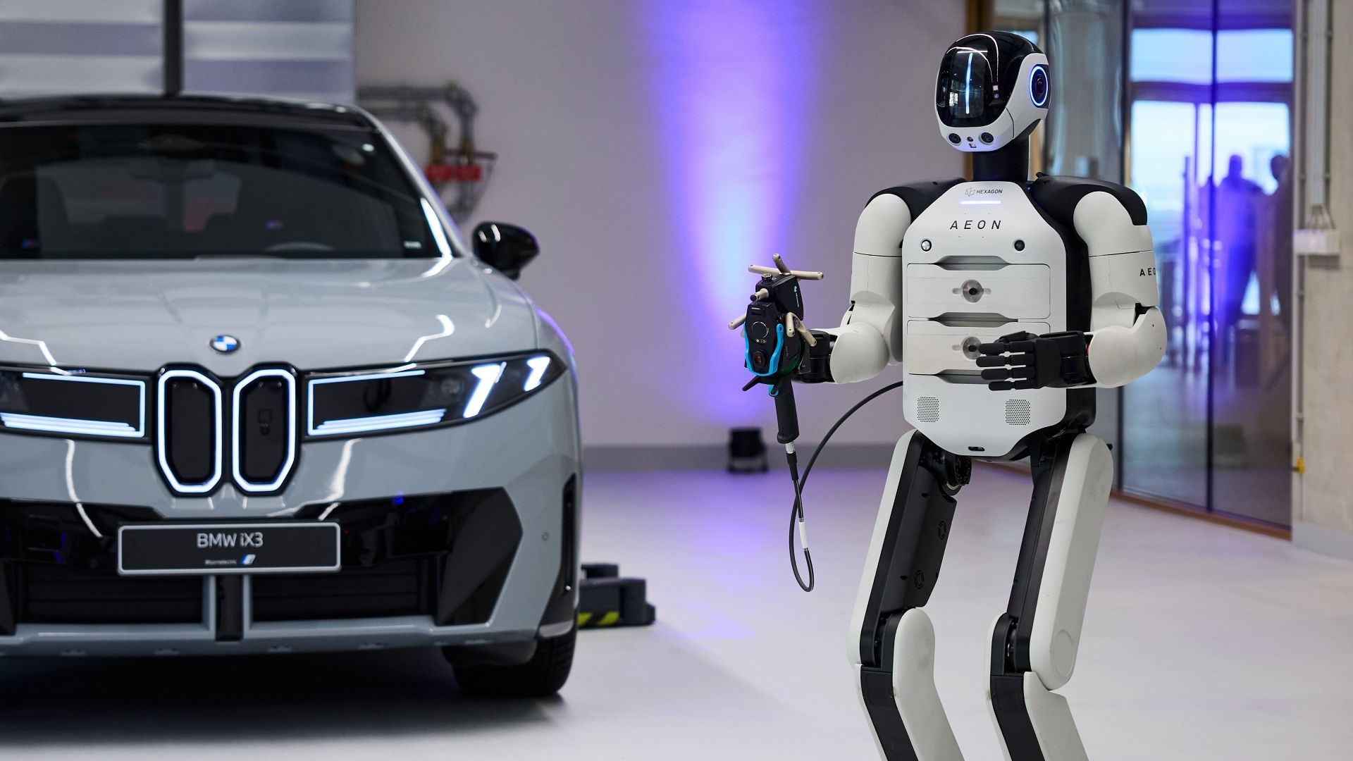 IDrive meets 'I, Robot': BMW using humanoid robots to build cars