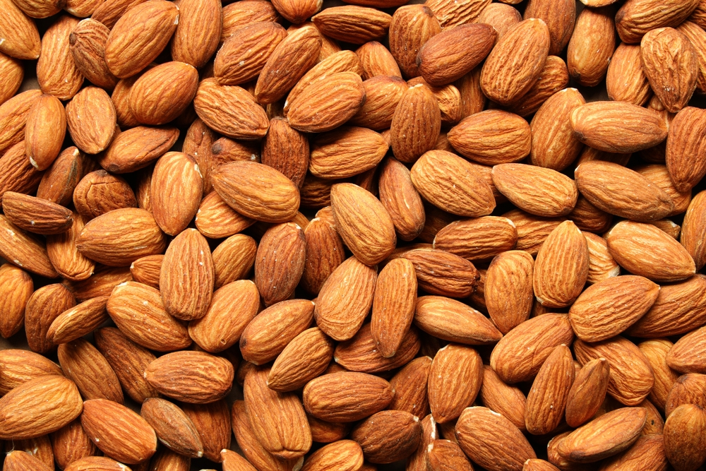 How almonds can affect your body if you eat them every day