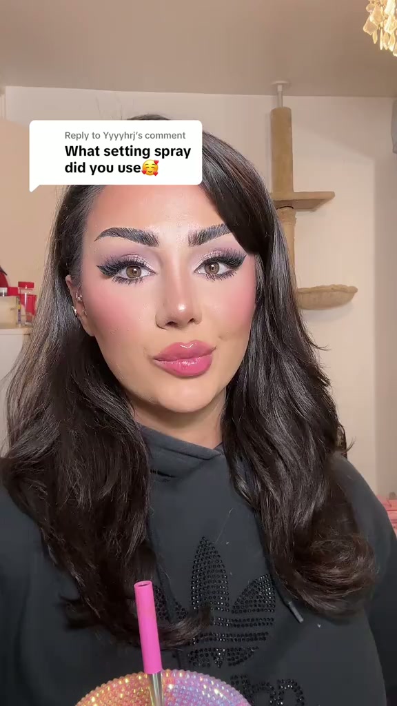 Master long lasting makeup without relying on setting spray
