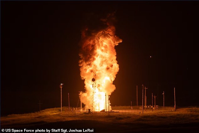 US test launches nuclear-capable missile to show readiness
