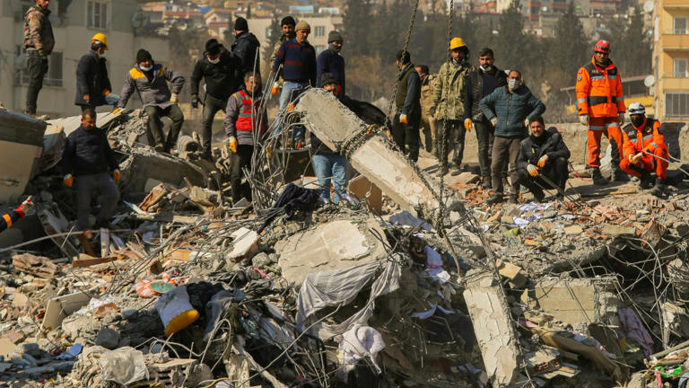 Powerful earthquake rocks Iran as US and Israeli strikes keep falling
