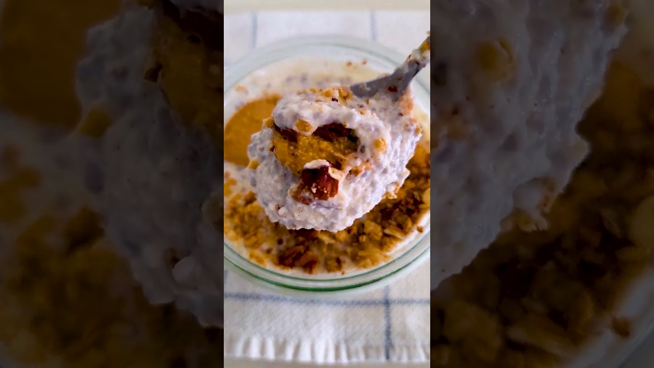 Applesauce chia yogurt pudding