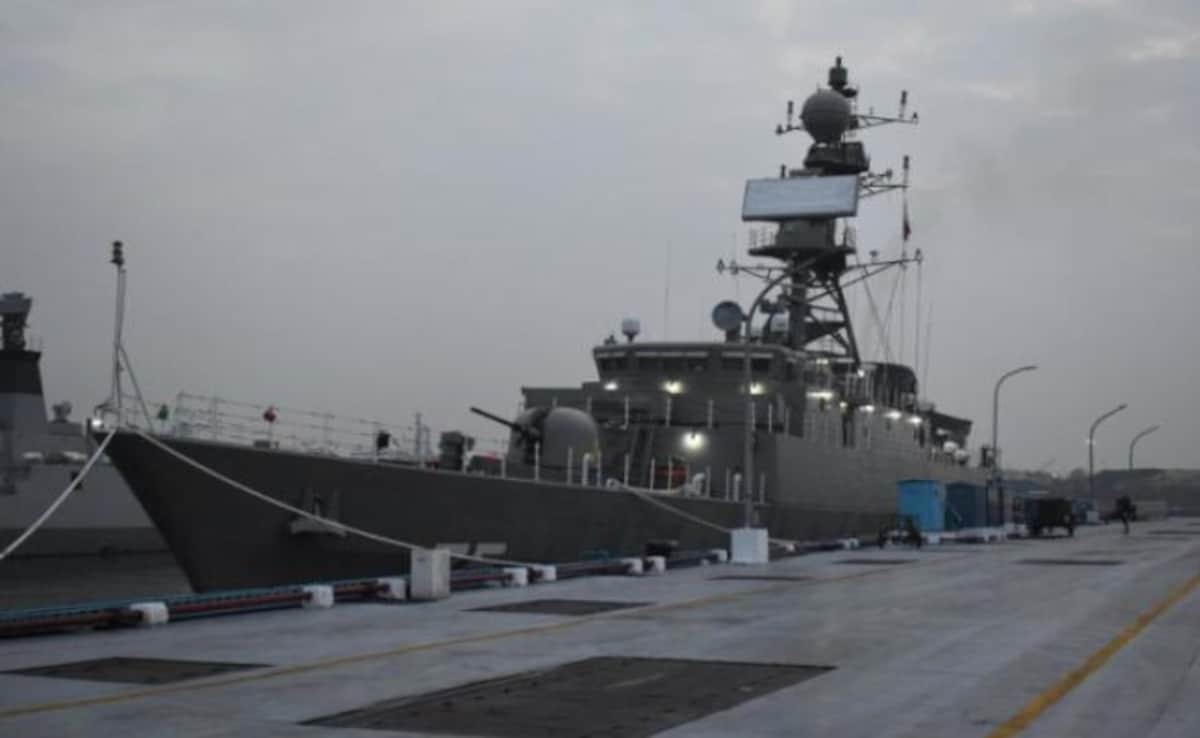 Iris Dena highlights: "Single Mark 48 torpedo" used to sink Iranian ...