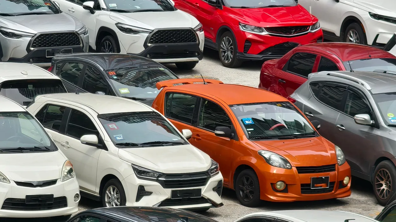 These 10 small cars earn poor IIHS safety ratings, making them riskier ...