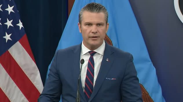 US submarine destroys Iranian warship as Middle East conflict engulfs ...