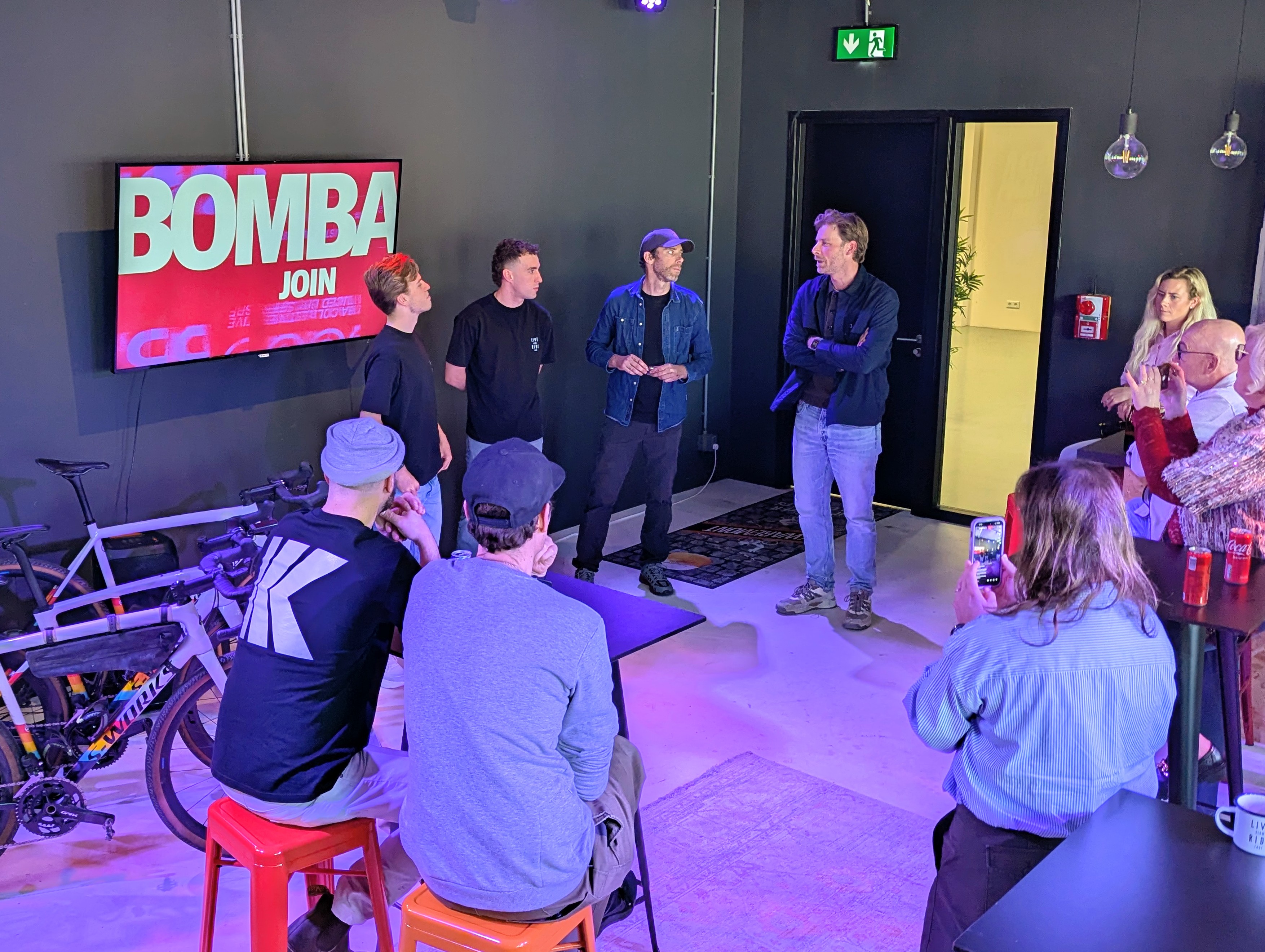 LSRF start nieuwe crossploeg met Ryan Kamp en Mees Hendrikx: Team Bomba ...