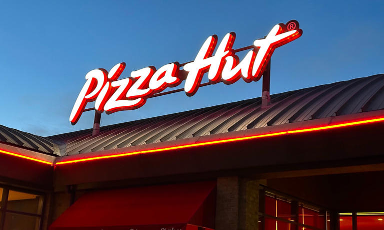 Pizza Hut worker wins £11,000 payout after being sacked for raising ...