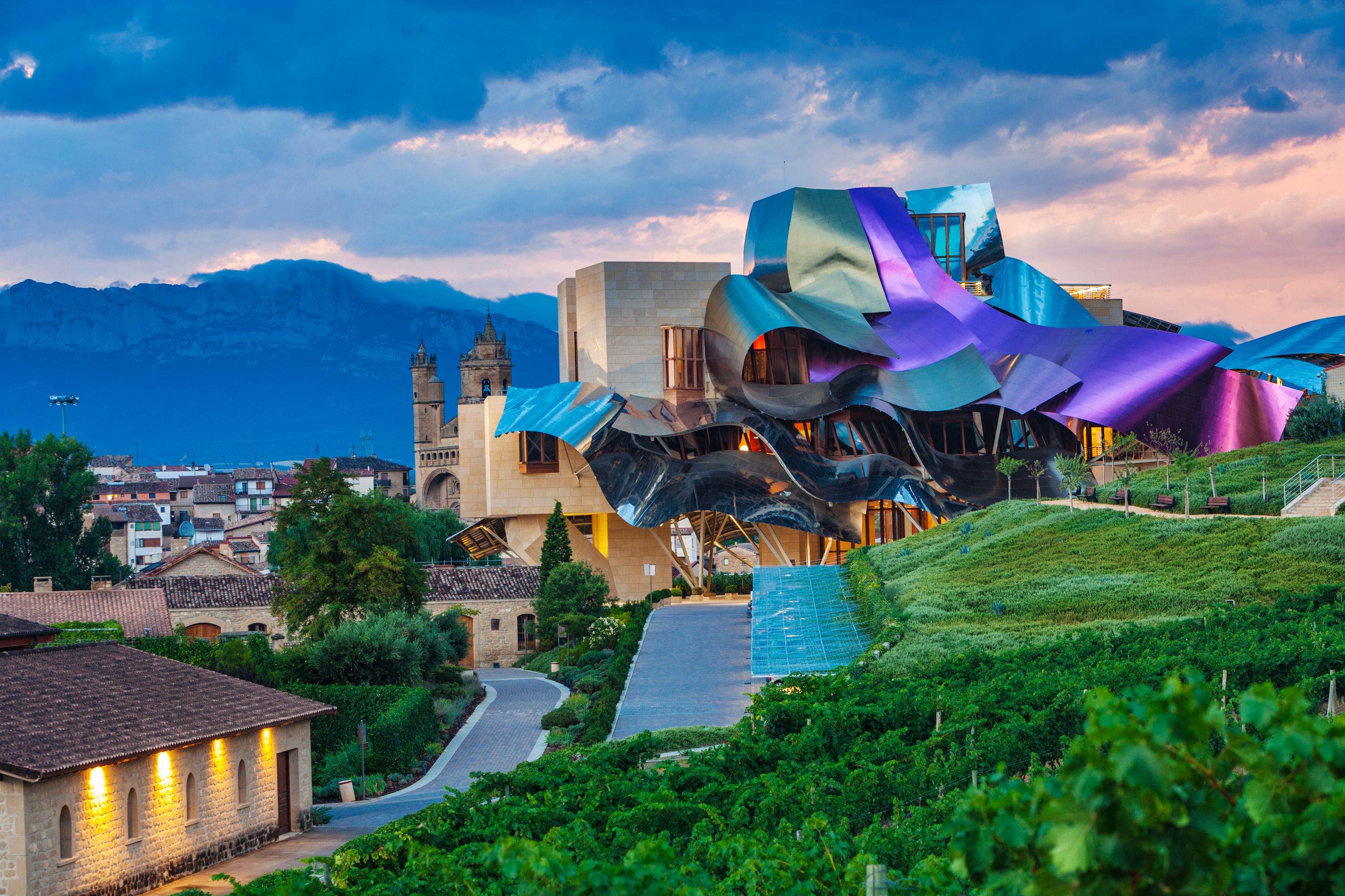 These 34 Frank Gehry buildings are his best—and ones everyone should know