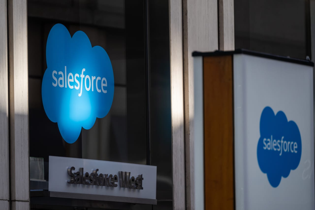 Salesforce stock might not be an AI loser after all