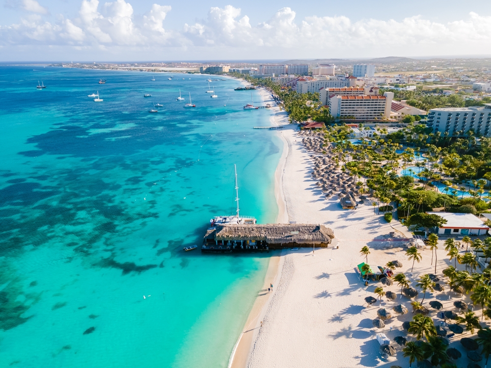 13 family spring break trips to Aruba for dry weather and calm shorelines