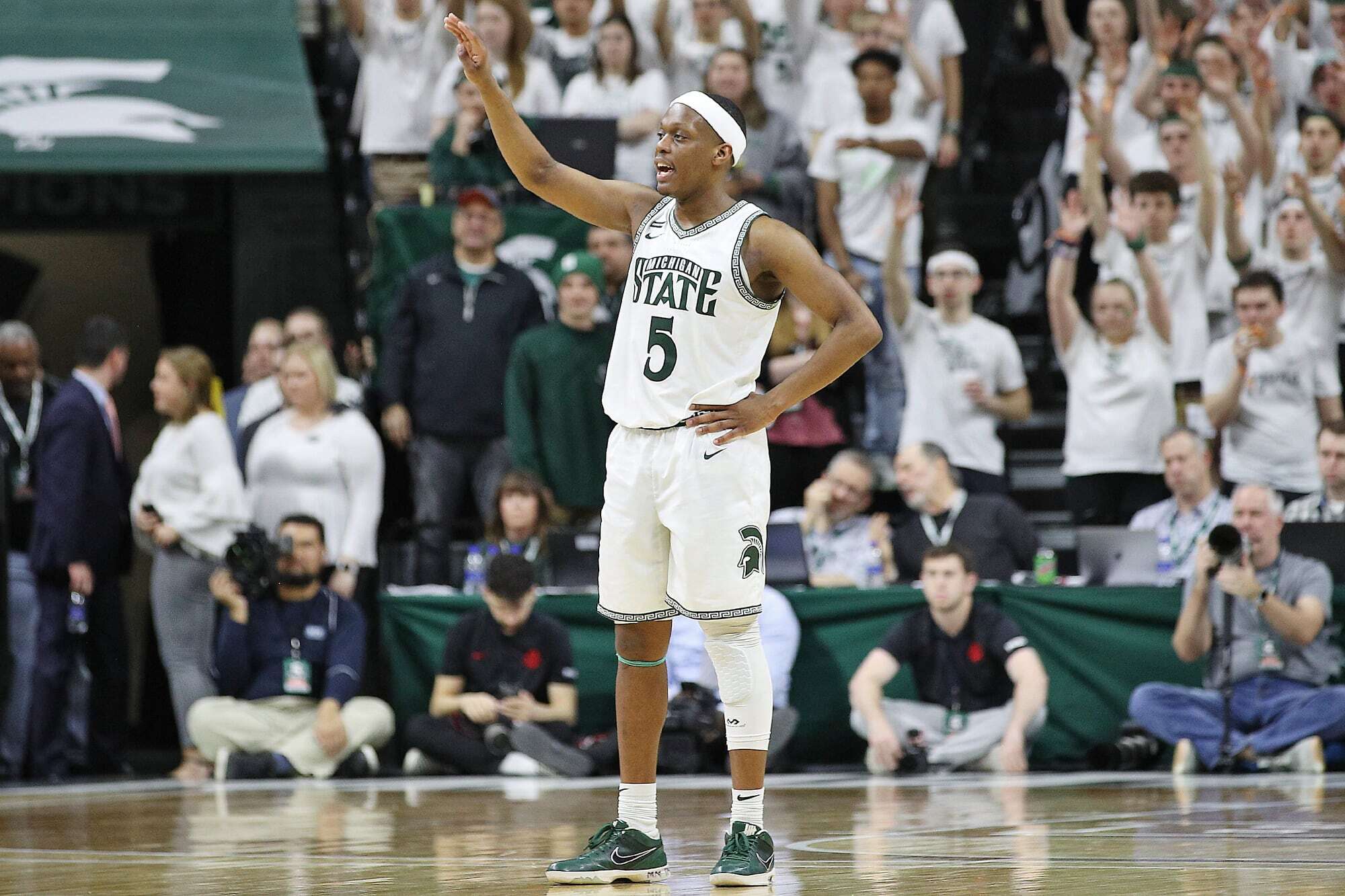 Tom Izzo concerned about former MSU players’ safety amid war in Middle East