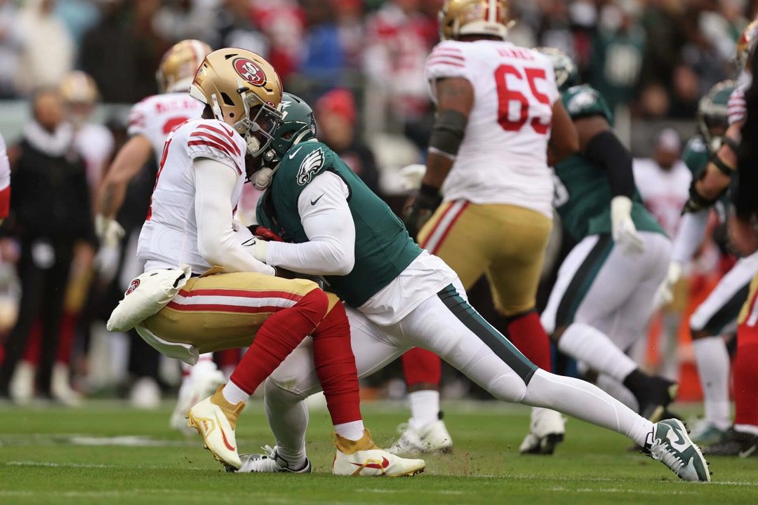 Ex-49ers QB says he suffered 2 concussions, brain bleed from Eagles ...