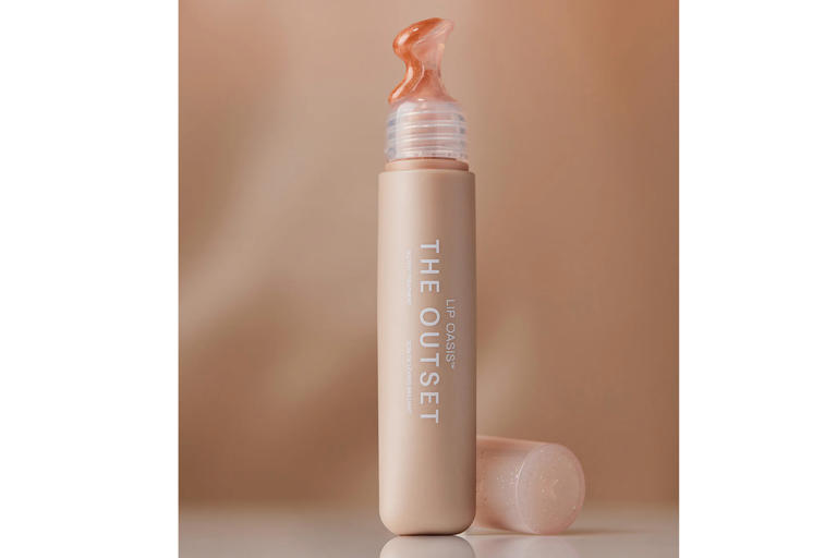 Scarlett Johansson drops new easy, wearable Outset Lip Oasis shades