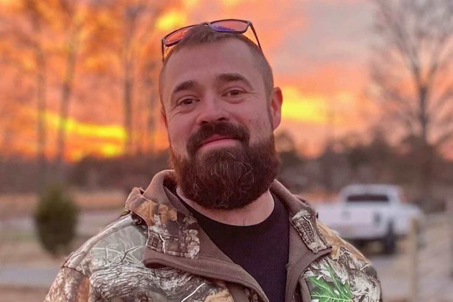 Judge drops murder charge against Arkansas sheriff candidate who killed ...