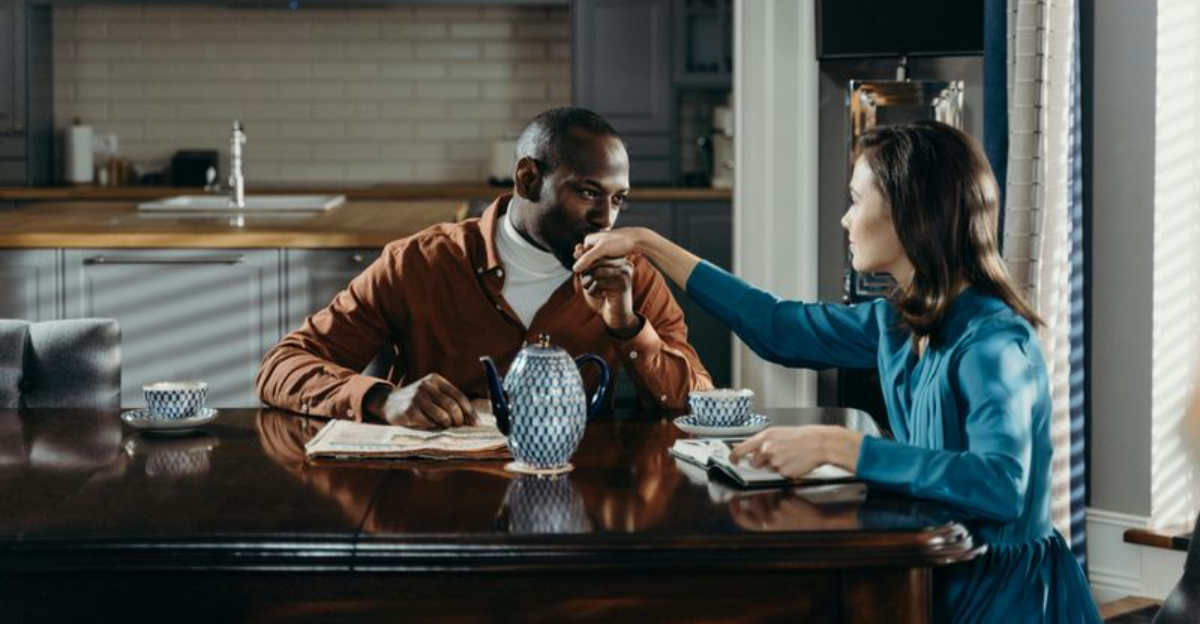 Behaviors that signal a man lacks integrity—even if he’s charming