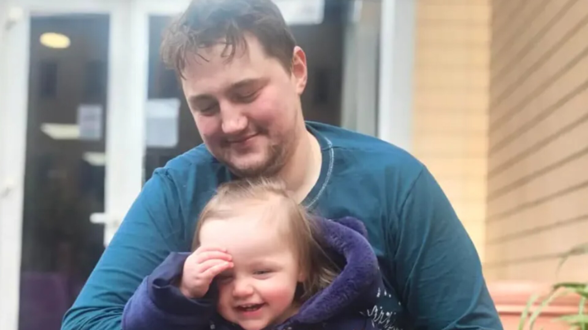 TV-Star Finnian Garbutt (28) wird bald sterben & teilt schon Abschiedsworte