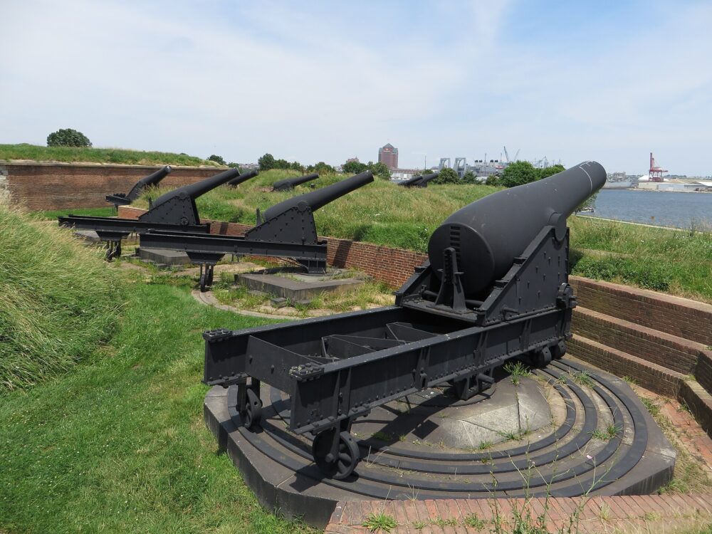 15 historic forts with cannons, tunnels, and wide views