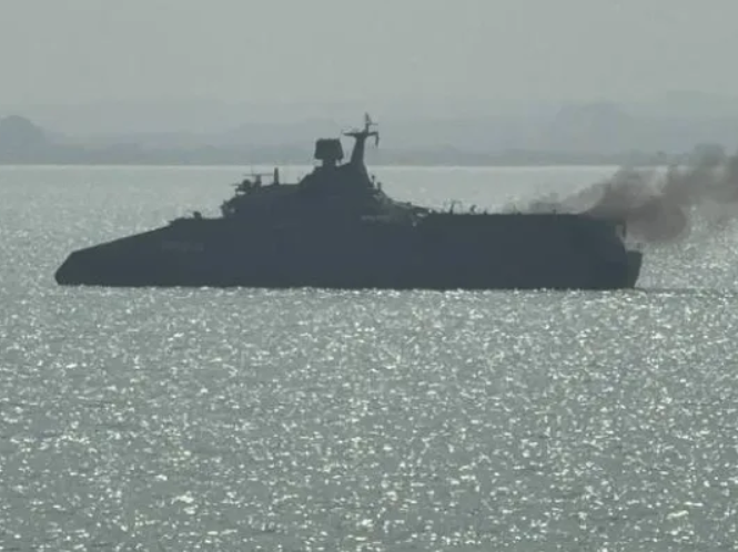 Iran war notebook: US sub sinks Iran ship; mullahs vow Mideast bloodbath