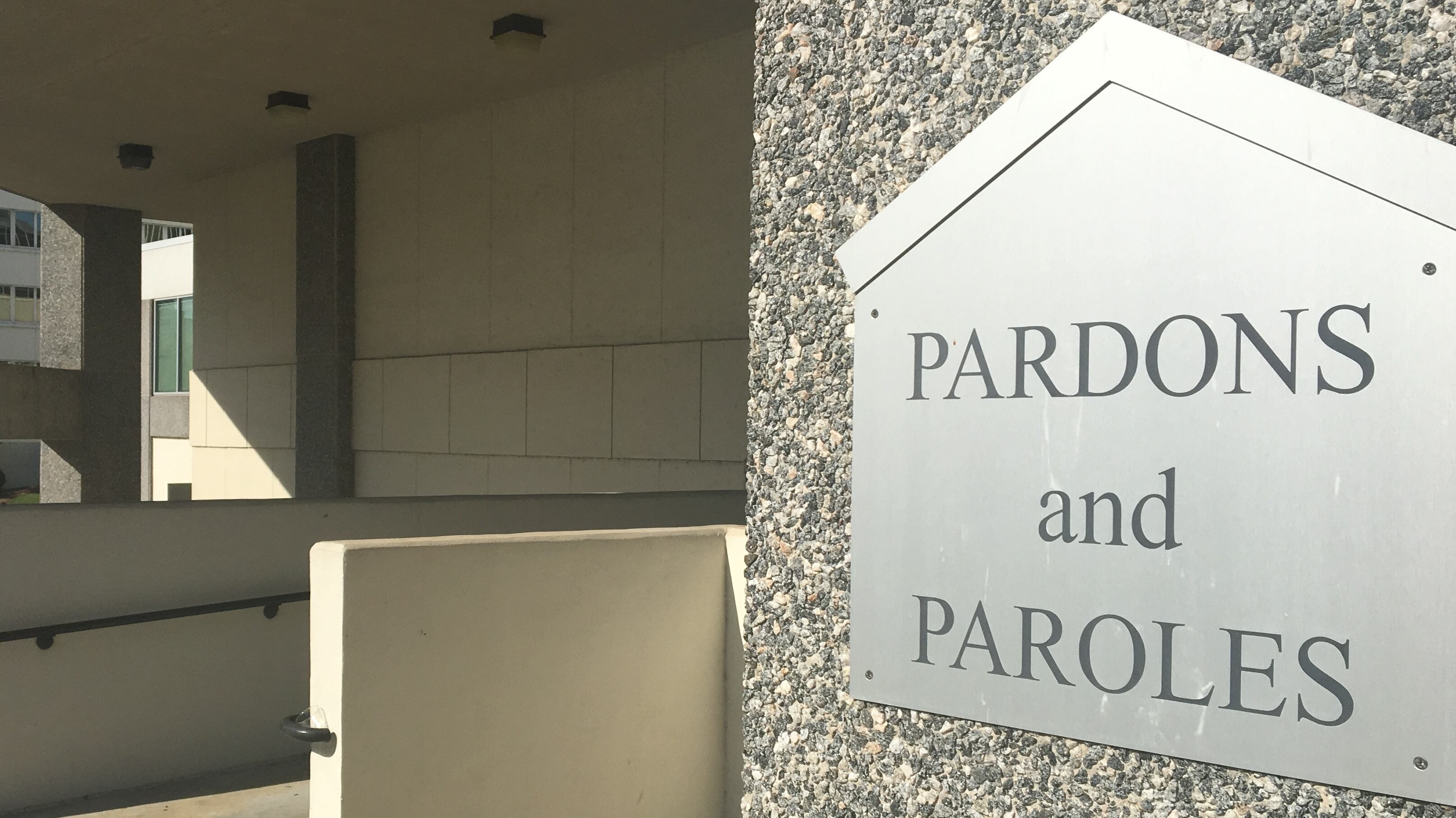 Big change to Alabama parole hearings closer to passing