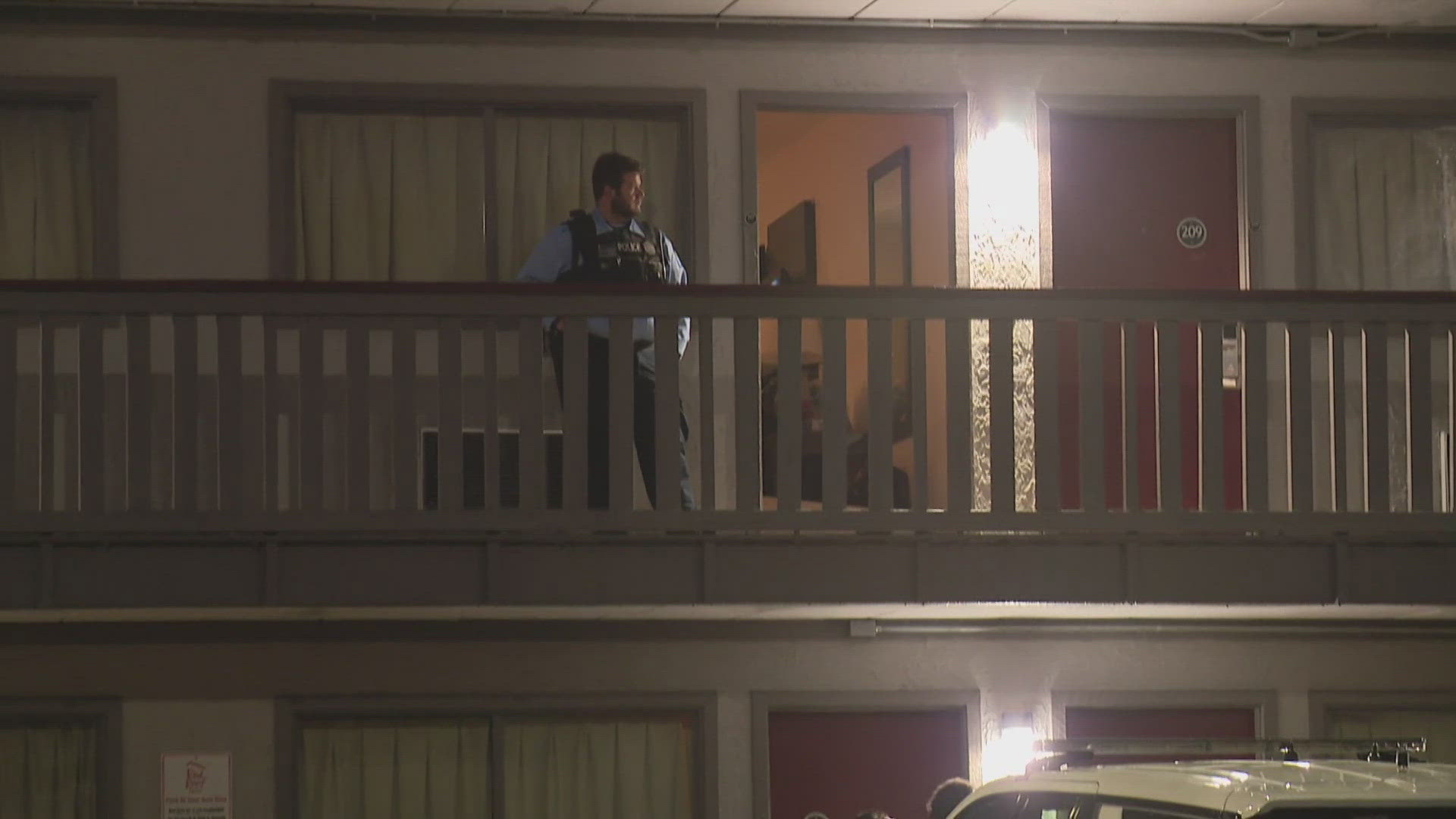 Homicide suspect found fatally shot inside St. Louis hotel