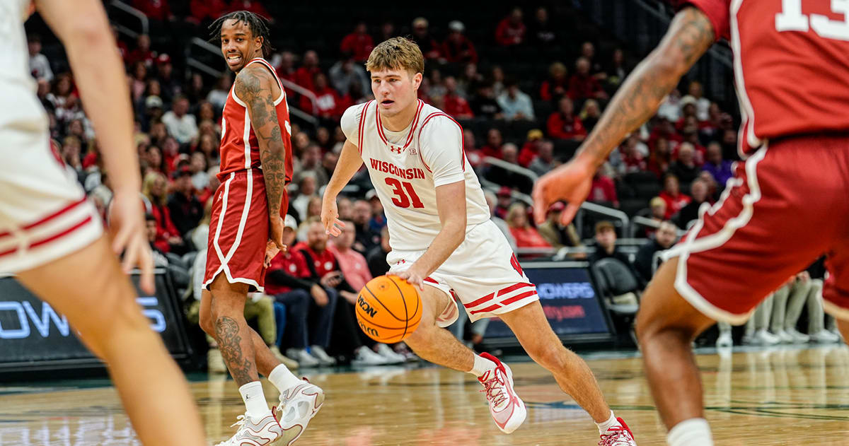 Wisconsin star Nolan Winter suffers ankle injury vs. Maryland