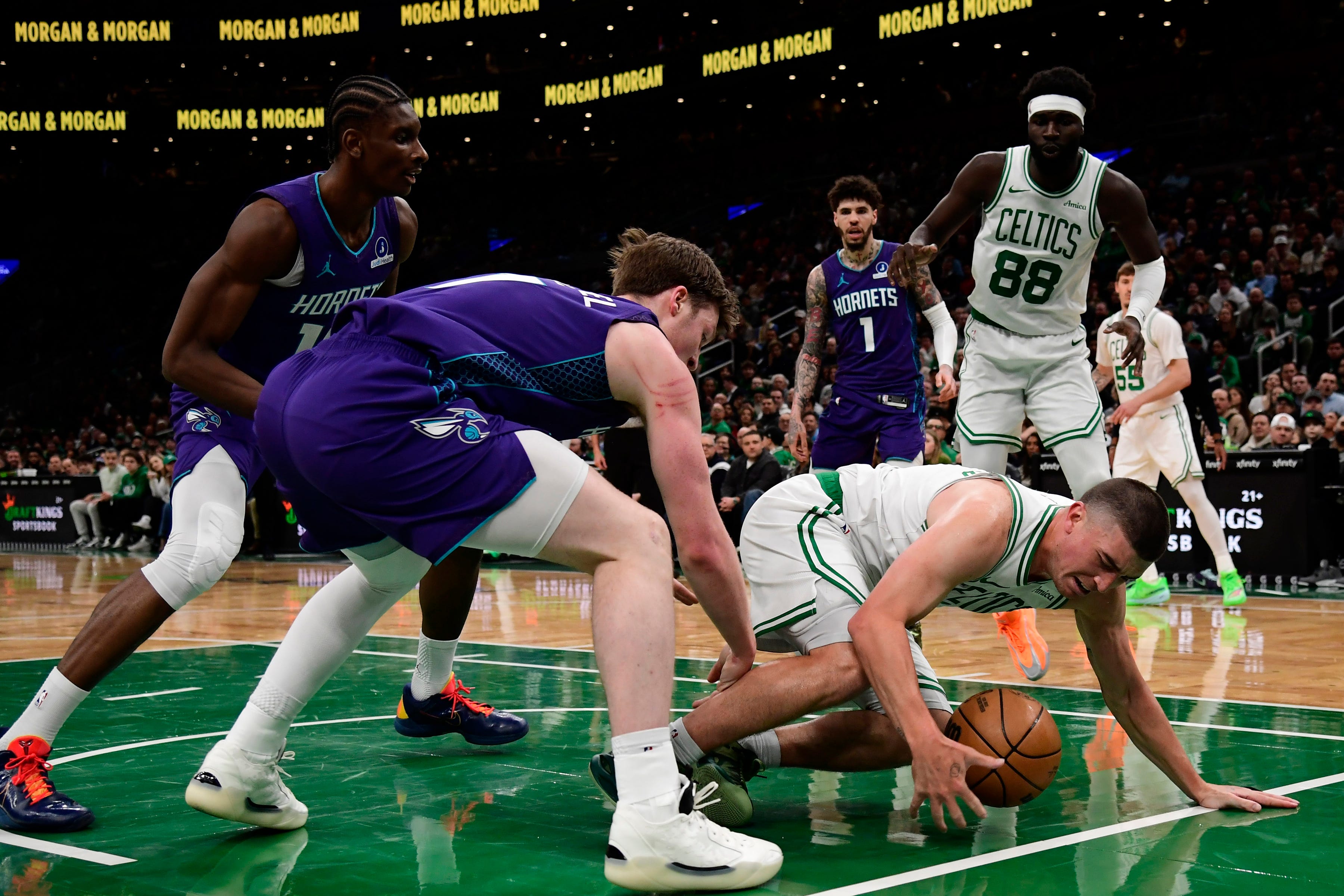 Hornets sting Celtics 118-89 for first win in Boston since 2022
