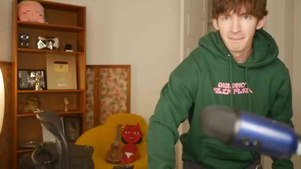 This Roblox YouTuber might be fake